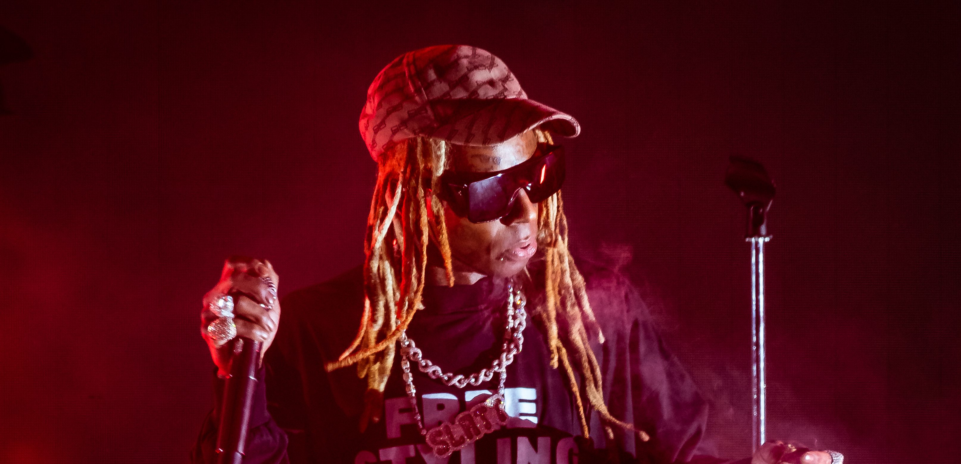 Lil Wayne Shows Off Dance Moves On Tour - Detail page - thesmashmagazine