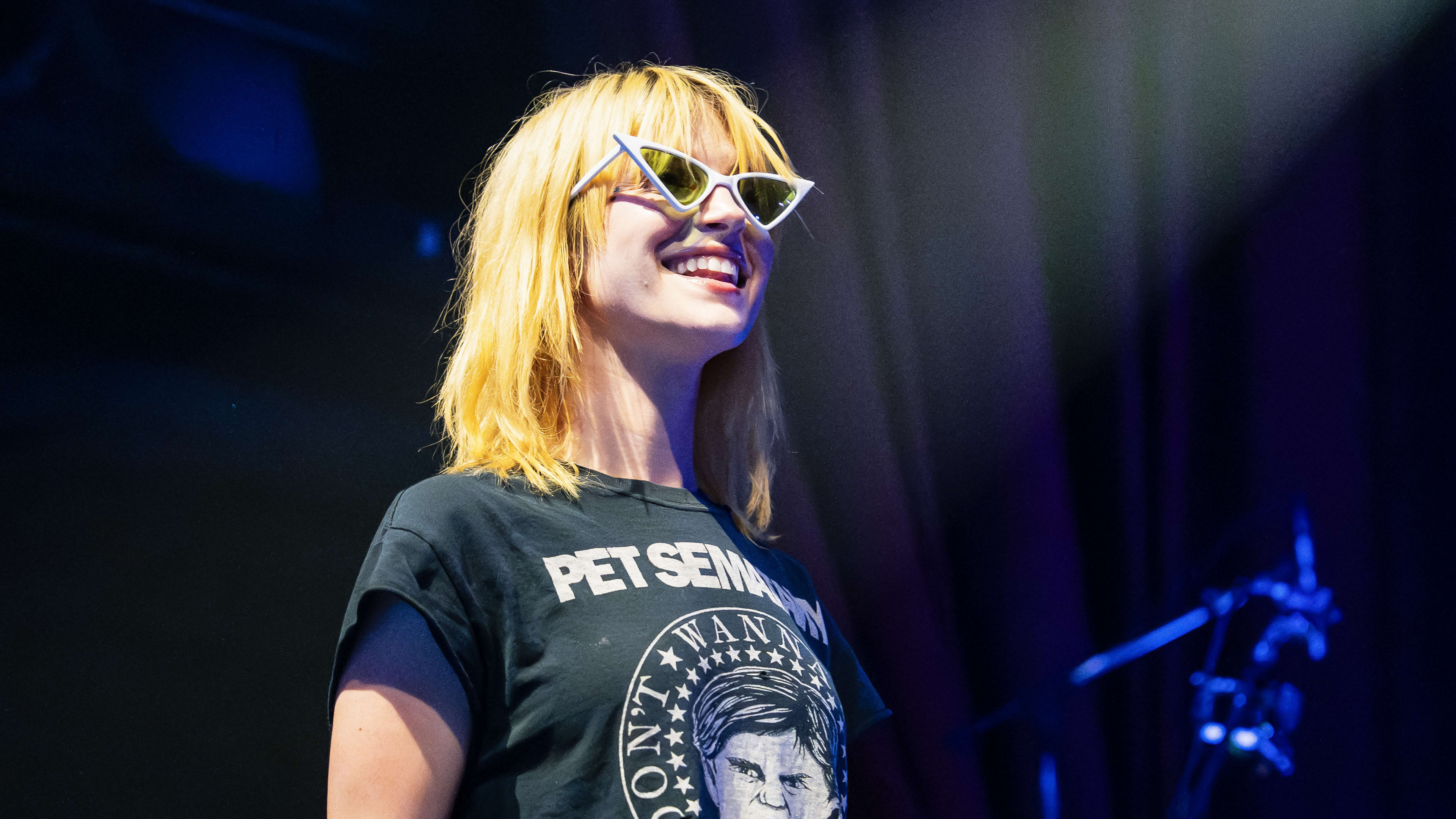 Hayley Williams admits the “racist country singer” in her lyrics refers ...